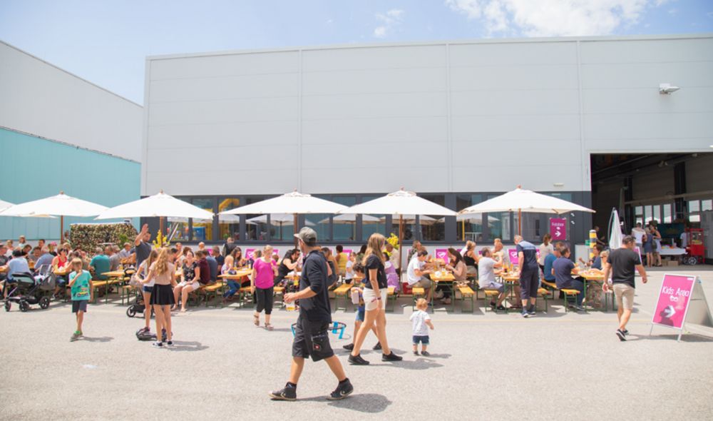 Manufacturer of flat glass processing machinery in Austria - LiSEC.com